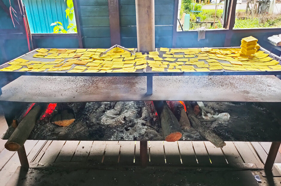 Tebaloi: The Delicious Sago Snack of the Melanau People | The Ambitious ...