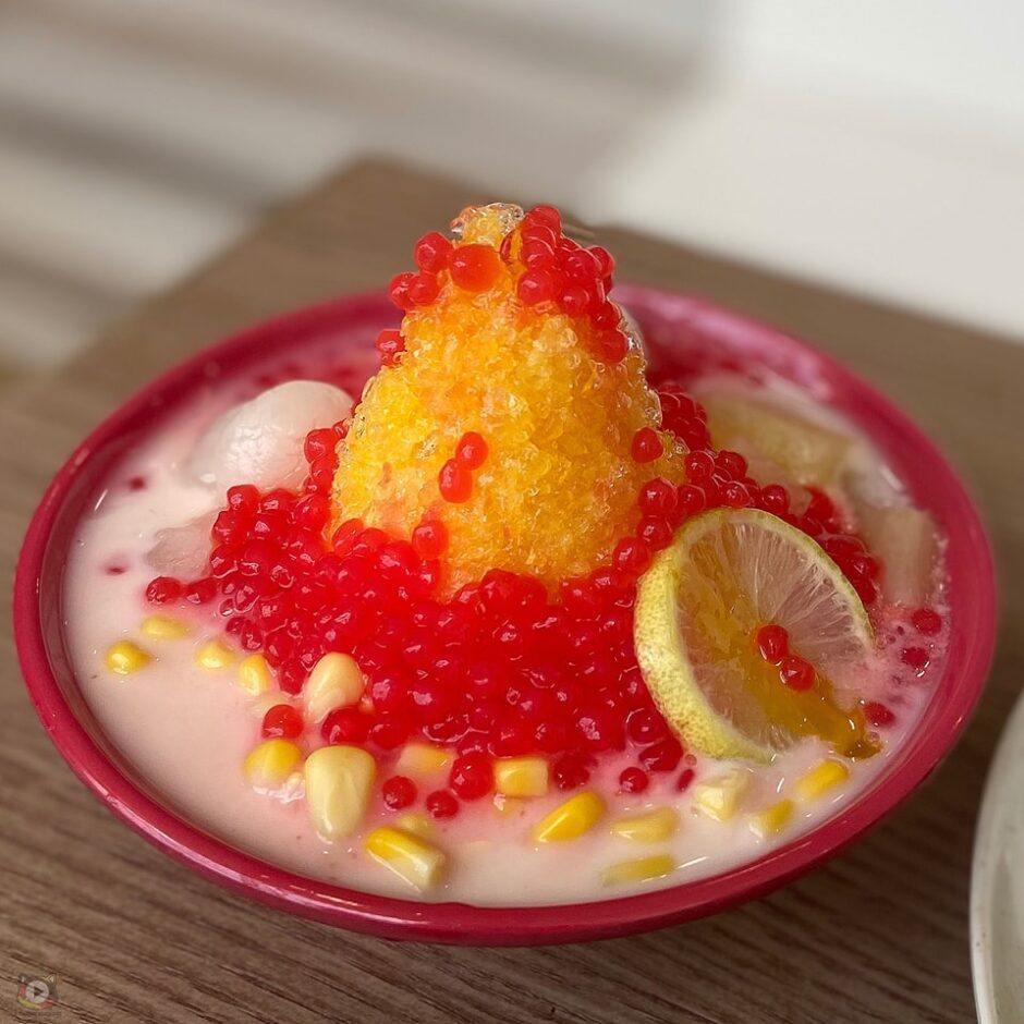 White Lady: The Refreshing Fruity Dessert from Kuching